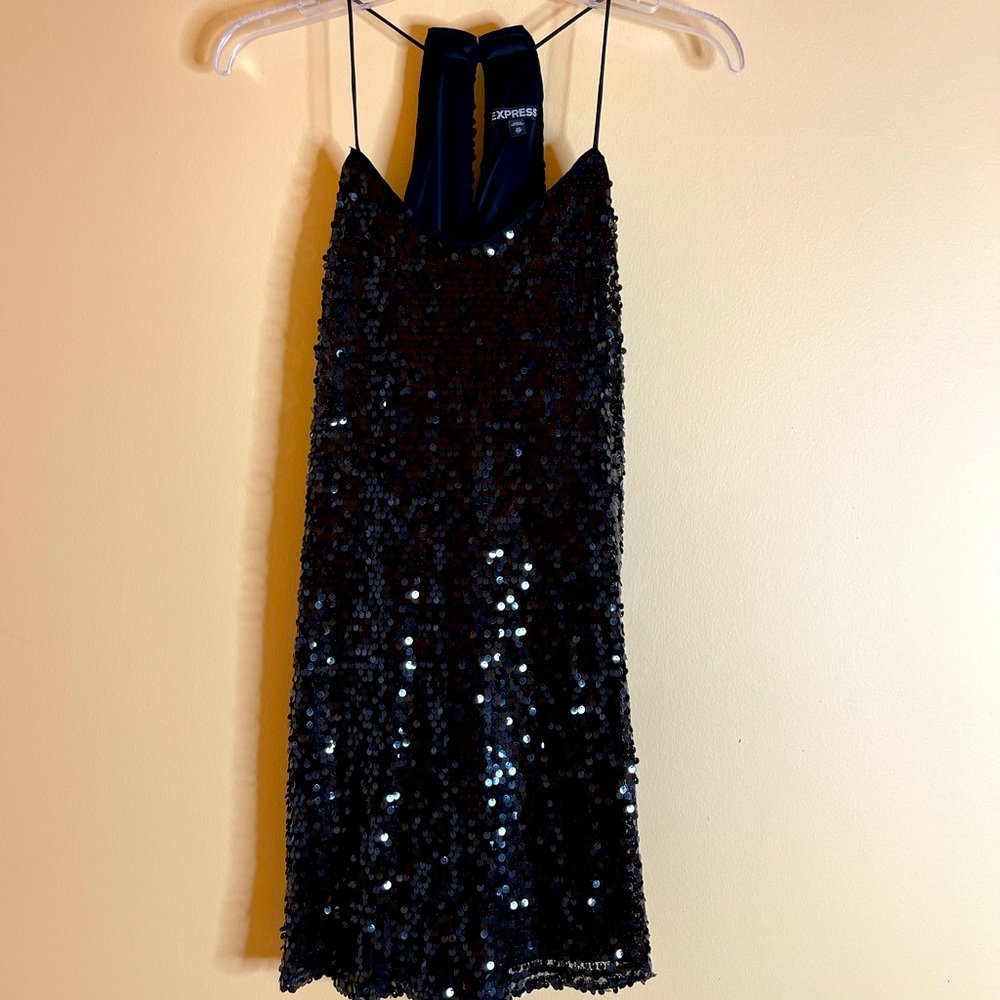 The Most Beautiful Shiny Dress You Can Add To Your Co… - Gem